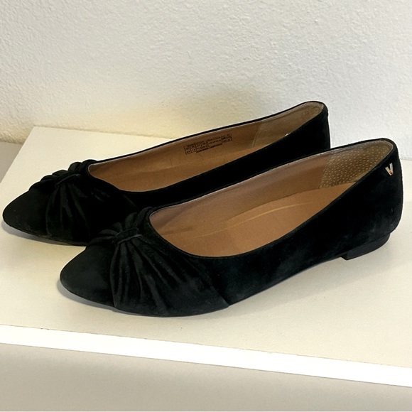 Vionic | Shoes | Vionicgramercy Black Genuine Suede Bow Pointed Toe ...